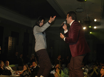 الفتيات يتسابقن على الرقص مع سامو زين| جراءة نيوز